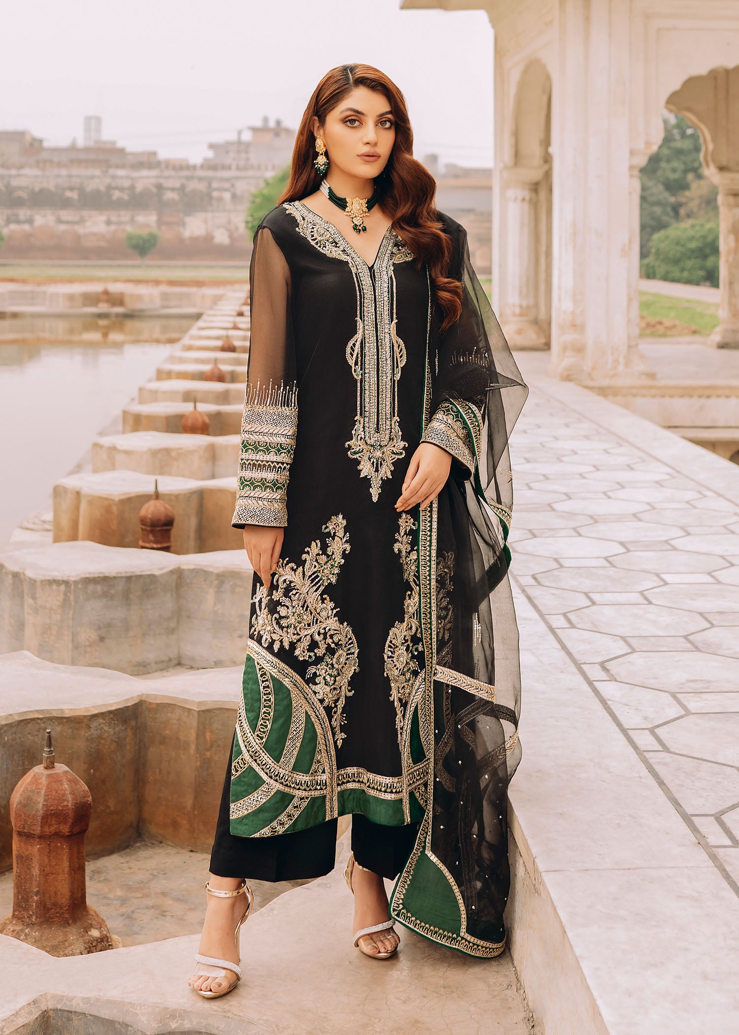 Tara Begum – Shurooq